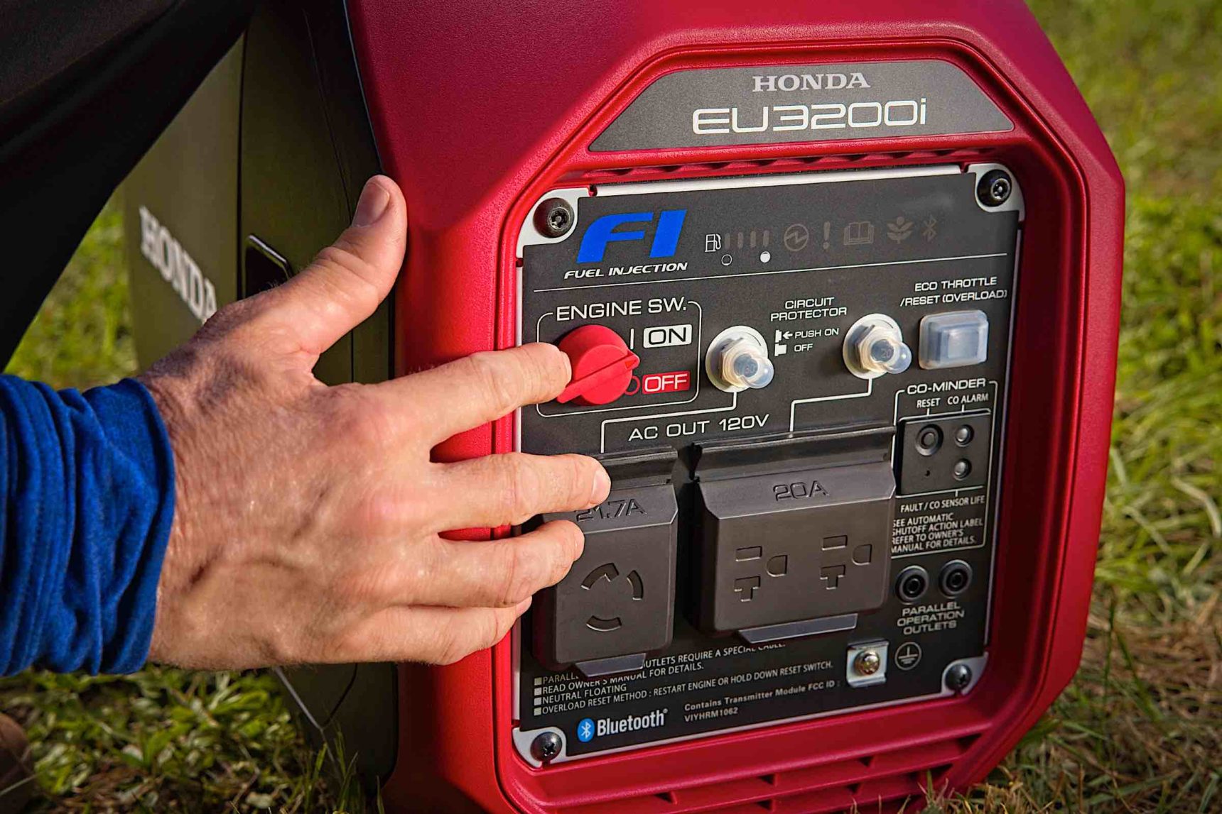 Having Power Outside With Honda's New EU3200i Generator | Off-Road Expo